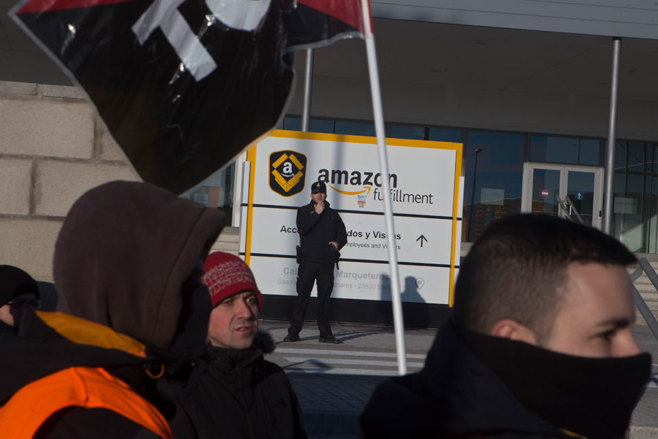 Amazon slammed for firing 100 workers after strike – People's World