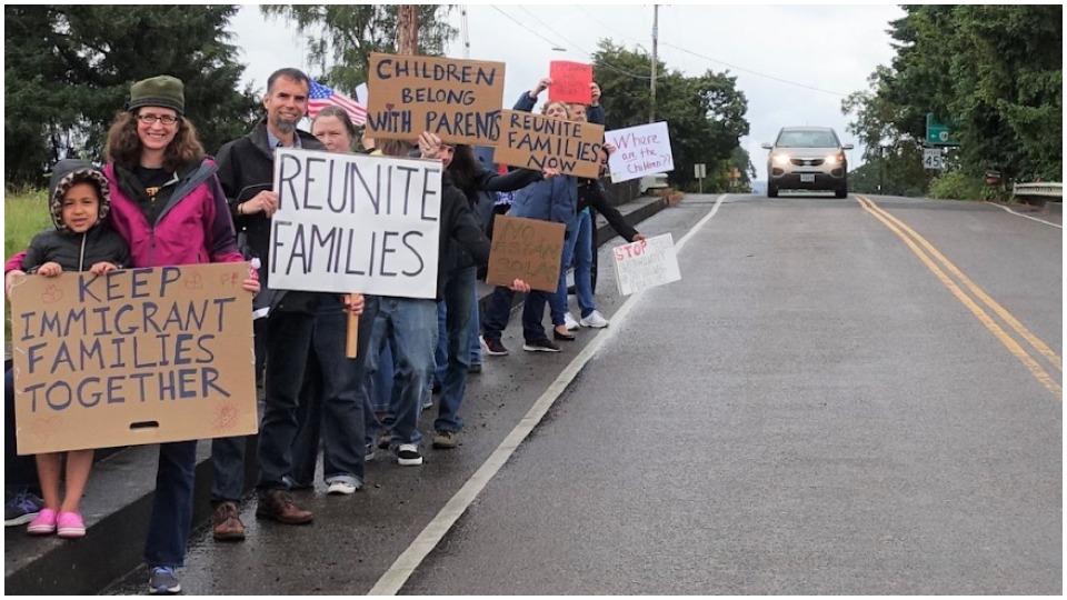 Oregon activists challenge immigrant detentions and local prison-based ...