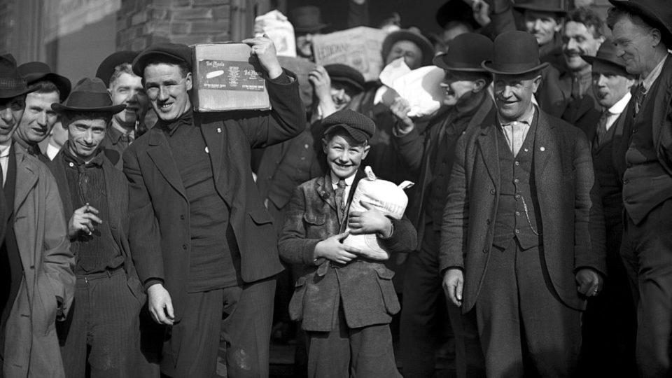 Seattle Labor Chorus sings of 1919 General Strike – People's World