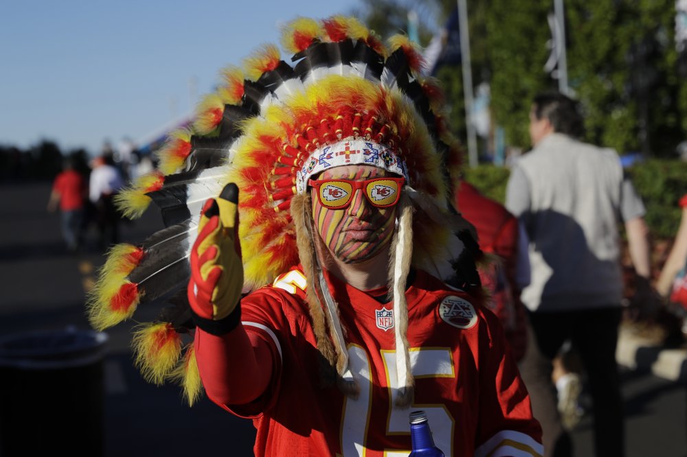 K.C. Chiefs kickoff NFL 2020, veto Native American headdresses and face ...