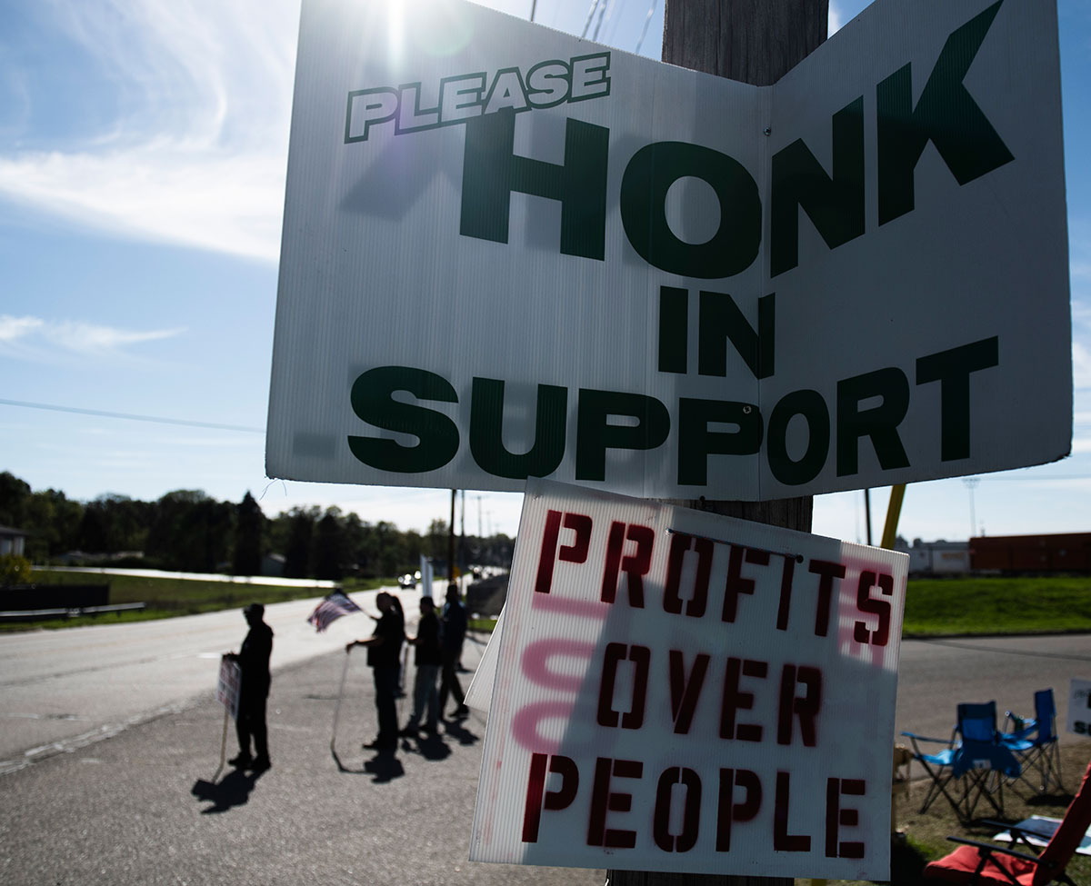 Worker power sweeps the country during #Striketober – People's World