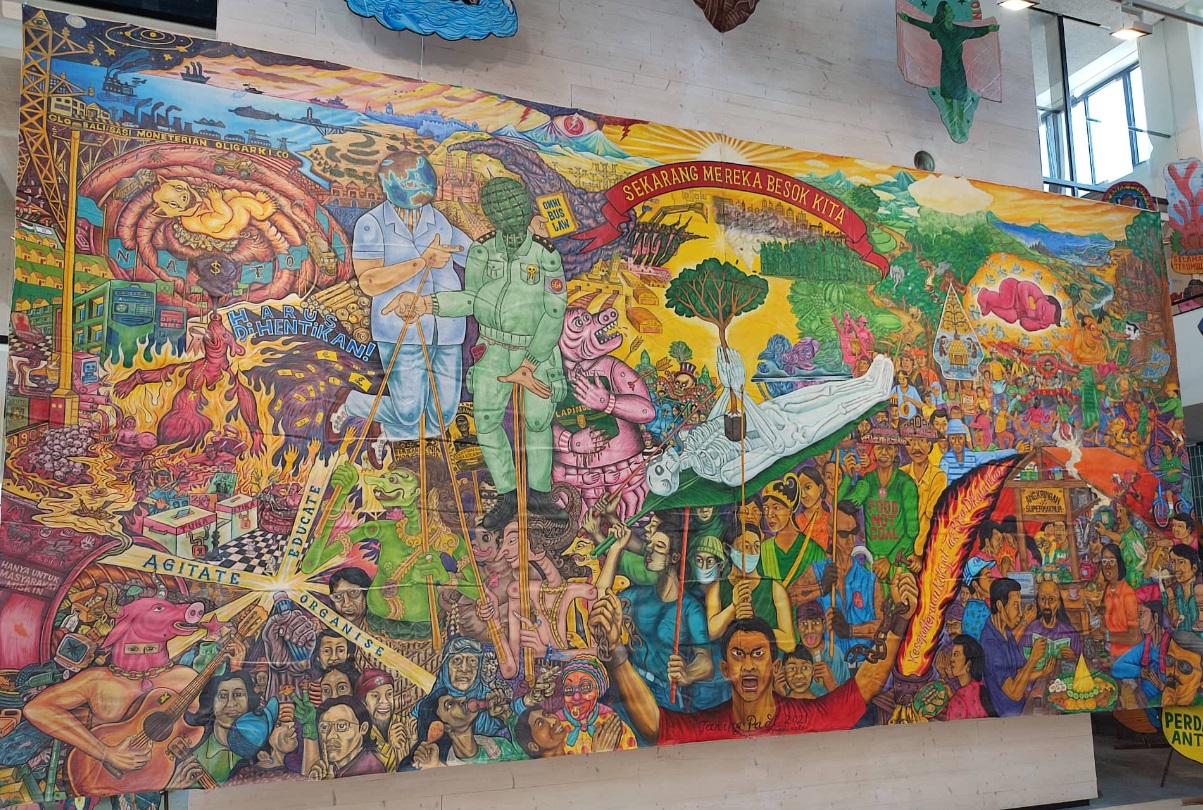 Collectivizing and yanking art out of its commodified prison: The ‘lumbung’ Documenta – People's ...