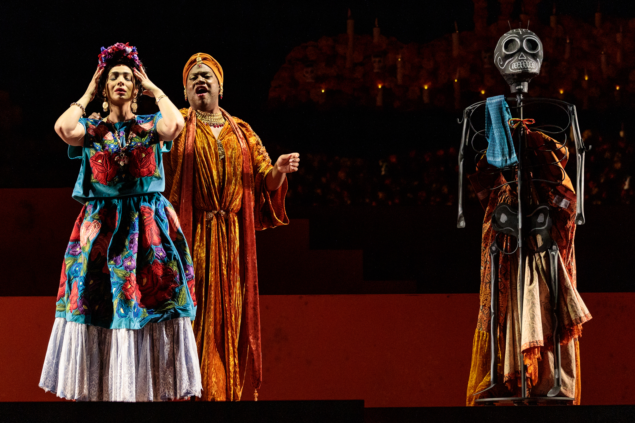 Dazzling opera about Frida Kahlo and Diego Rivera premieres in San ...