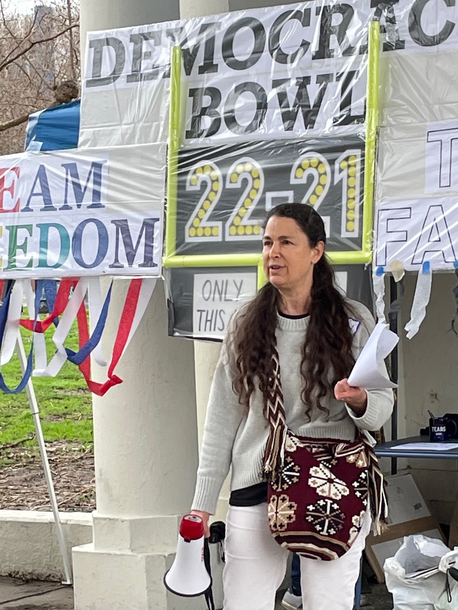‘Democracy Bowl’ rally pits ‘Team Freedom’ against ‘Team Fascism ...