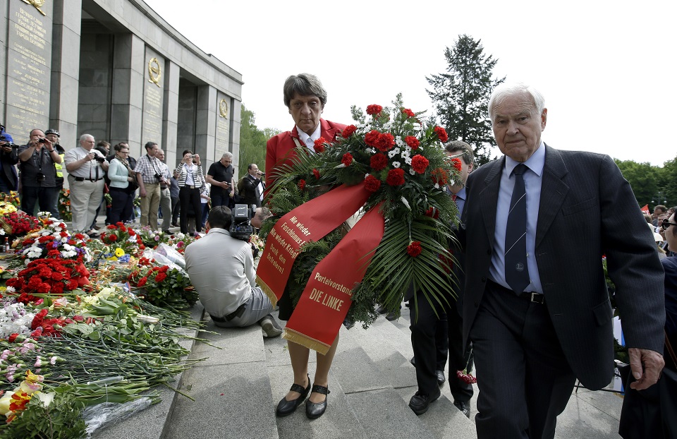 Hans Modrow, 1928-2023: Son of the German Democratic Republic – People ...