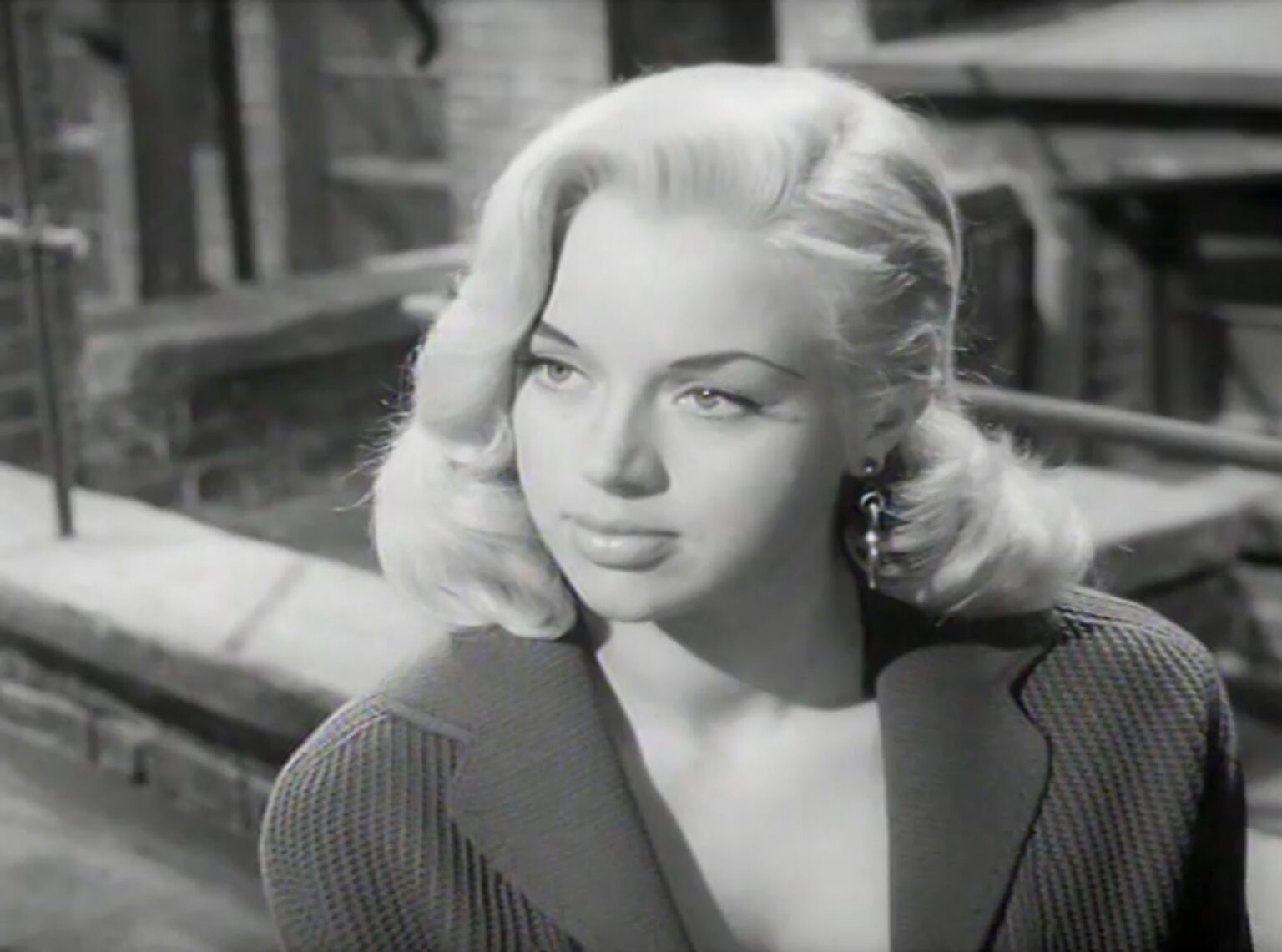 Diana Dors v. Marilyn Monroe: Class, crime, and the ‘Blonde Bombshell ...