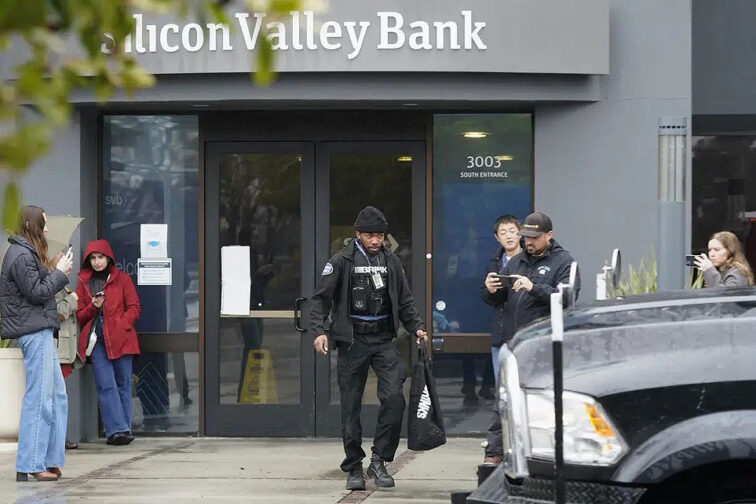Silicon Valley Bank collapse reveals danger of a wider financial crisis ...