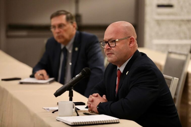 Teamsters claim big win with 5-year tentative pact with UPS – People's ...