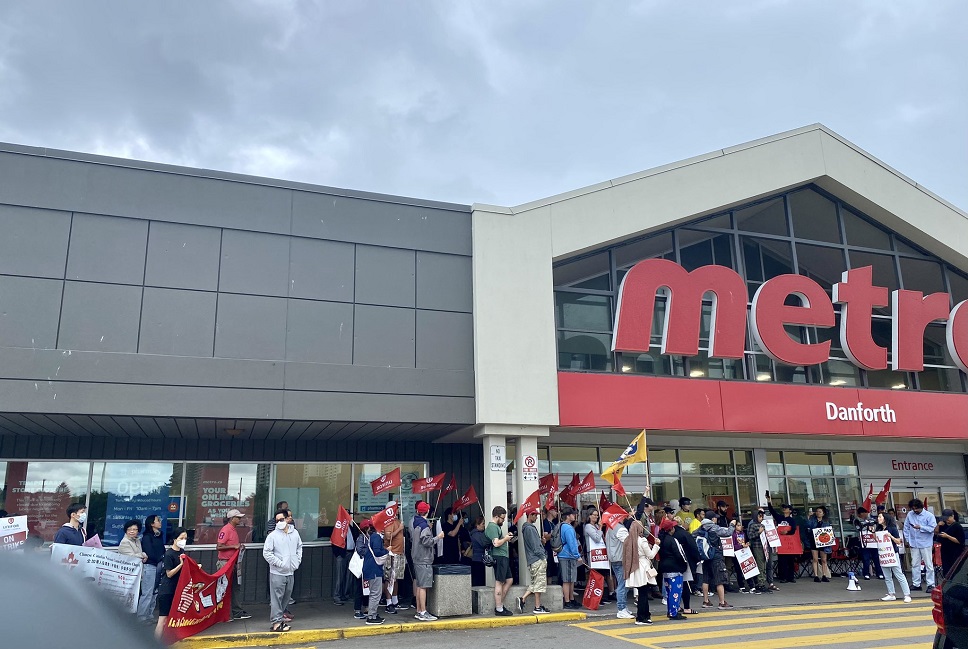 Toronto grocery workers strike for living wage, turning down union ...