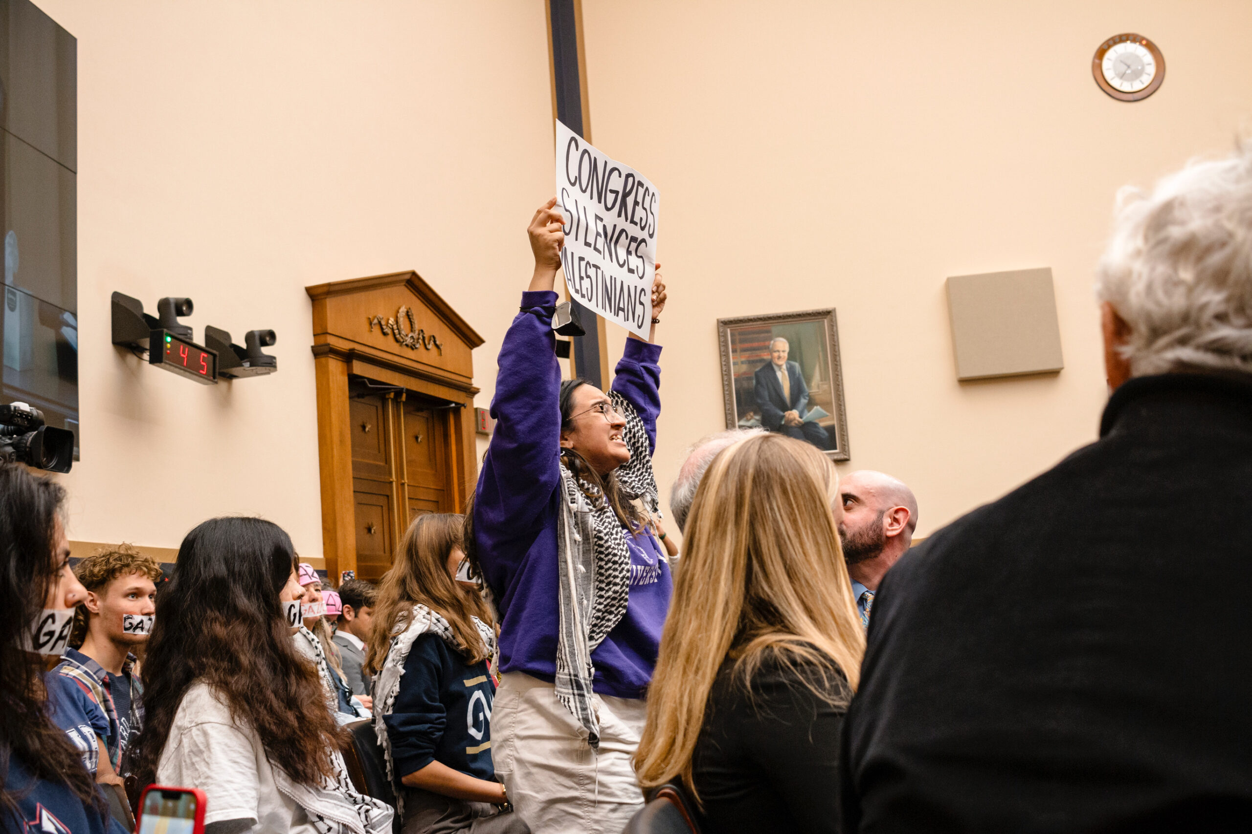 Student supporters of a ceasefire crash House Judiciary Committee ...