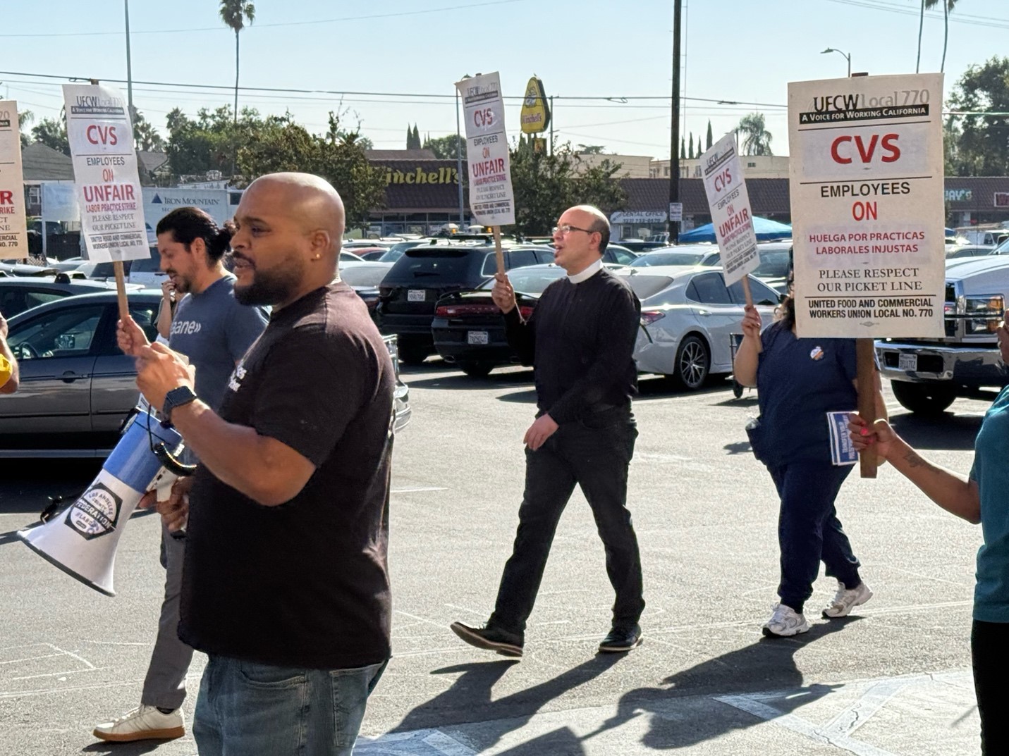 CVS workers battle their ‘Extra Careless’ boss – People's World