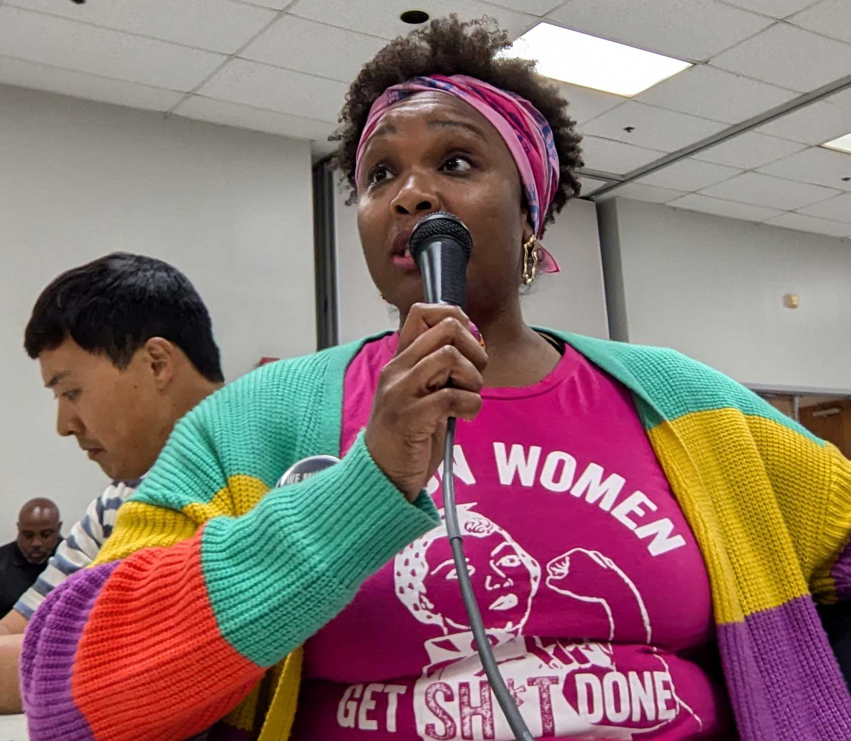 Dallas unions hold town hall to resist layoffs, demand accountability ...