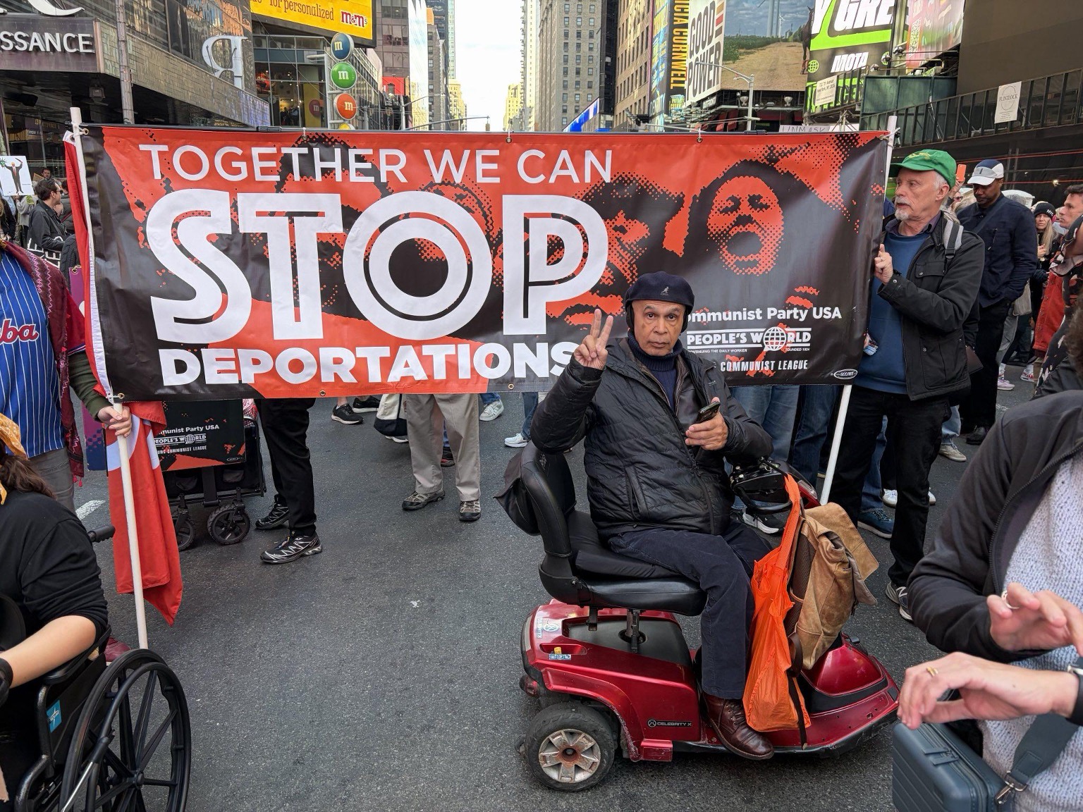 No Kings in New York: Manhattan sees massive turnout for anti-MAGA ...